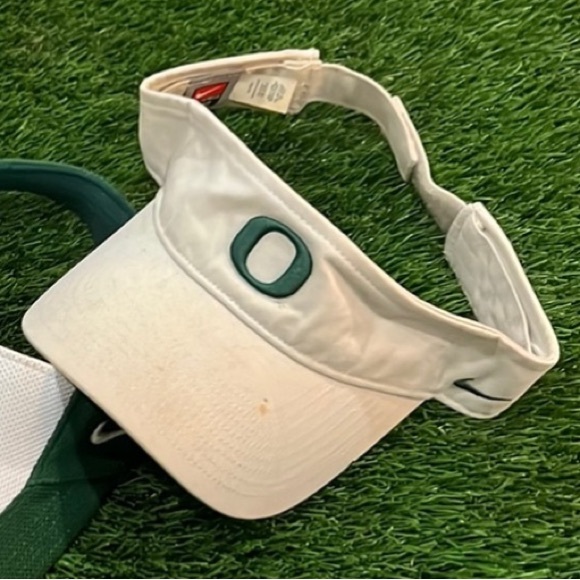 Nike | Accessories | Mens Nike College Visor Oregon | Poshmark